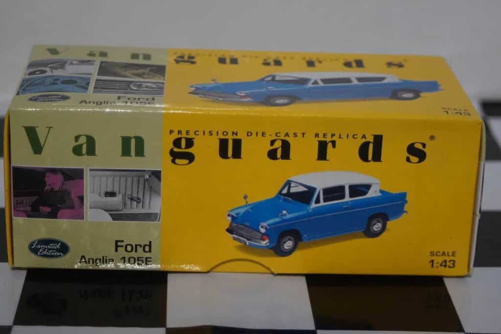 Vanguards Ford Anglia 105e VA00116 1:43 Scale