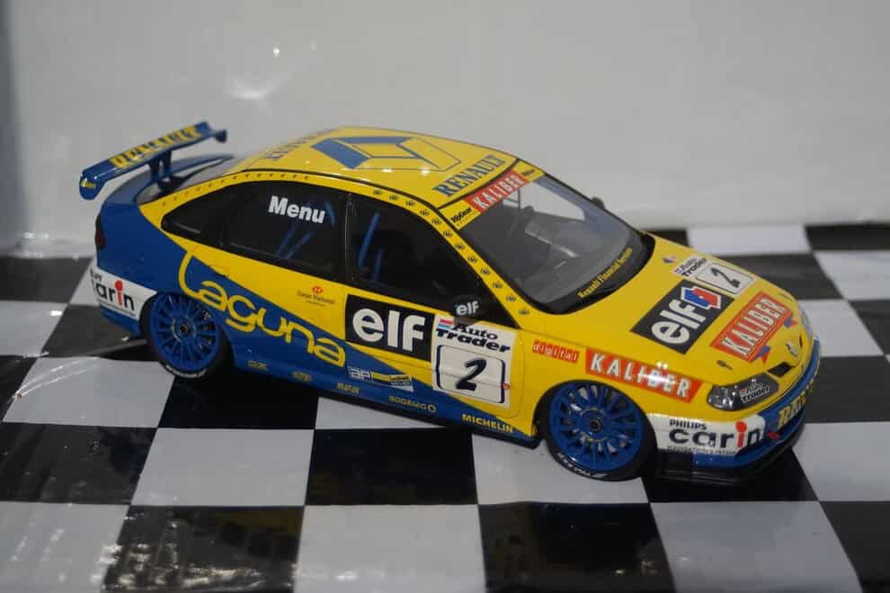 OTTO Renault Laguna BTCC Alain MENU 1992 1:18 OT375
