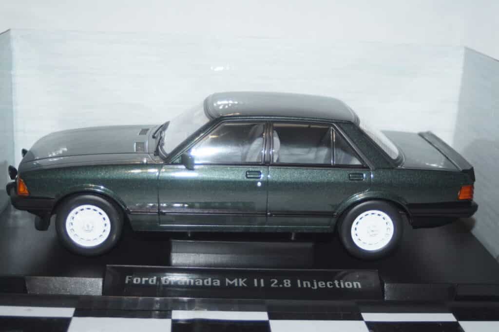 Model Car Group Ford Granada 2.8 Injection Green MCG18263