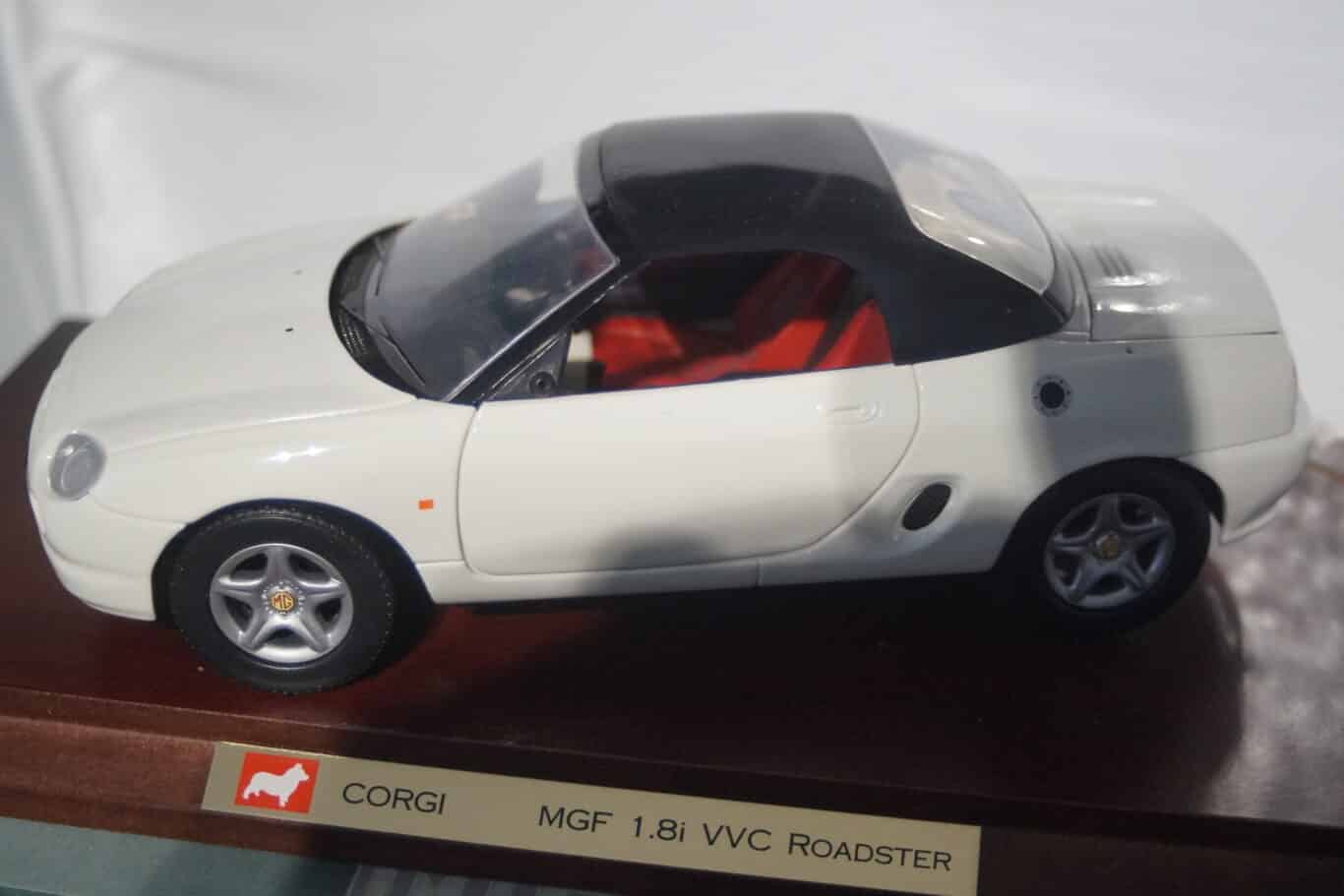 Corgi MG MGF VVC Roadster White 1:18th 95100