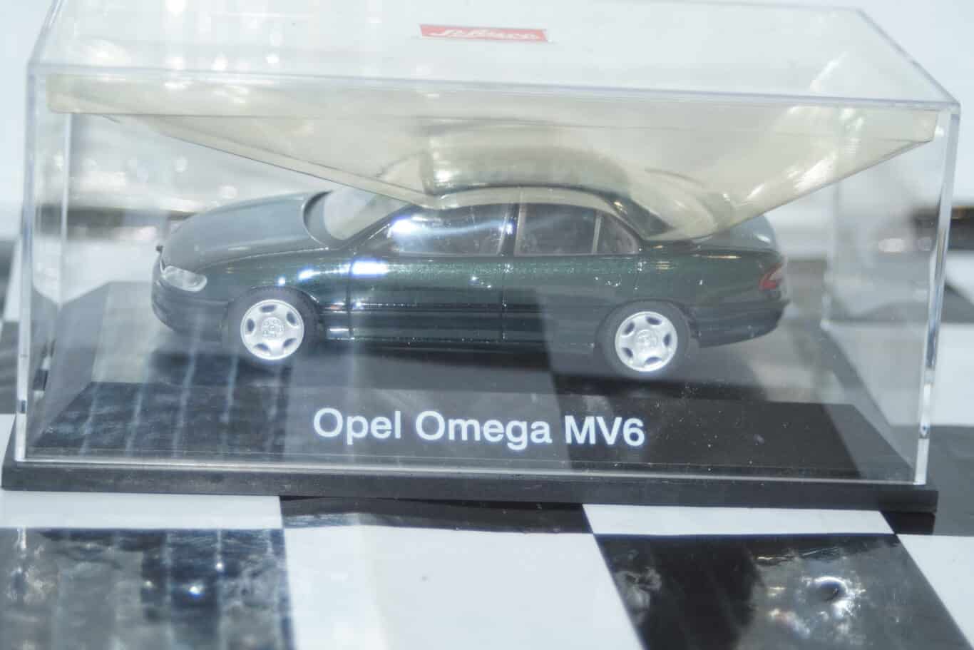 Schuco Opel Omega MV6 Saloon Green 1:43,Ref 04023